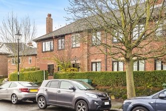 Flat for sale in Thorpe Close, London, , SE26 | Acorn