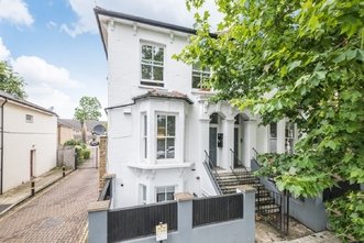 Flat to rent in Lordship Lane, London, , SE22 | Langford Russell