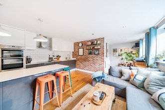 Apartment in Peckham Grove, London, , SE15 | Acorn