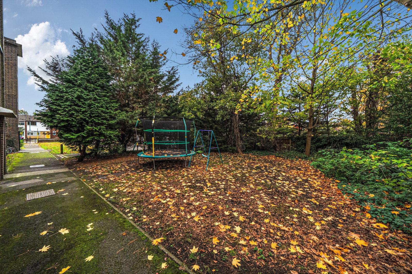 Apartment for sale in Coleraine Road, , SE3 | Acorn