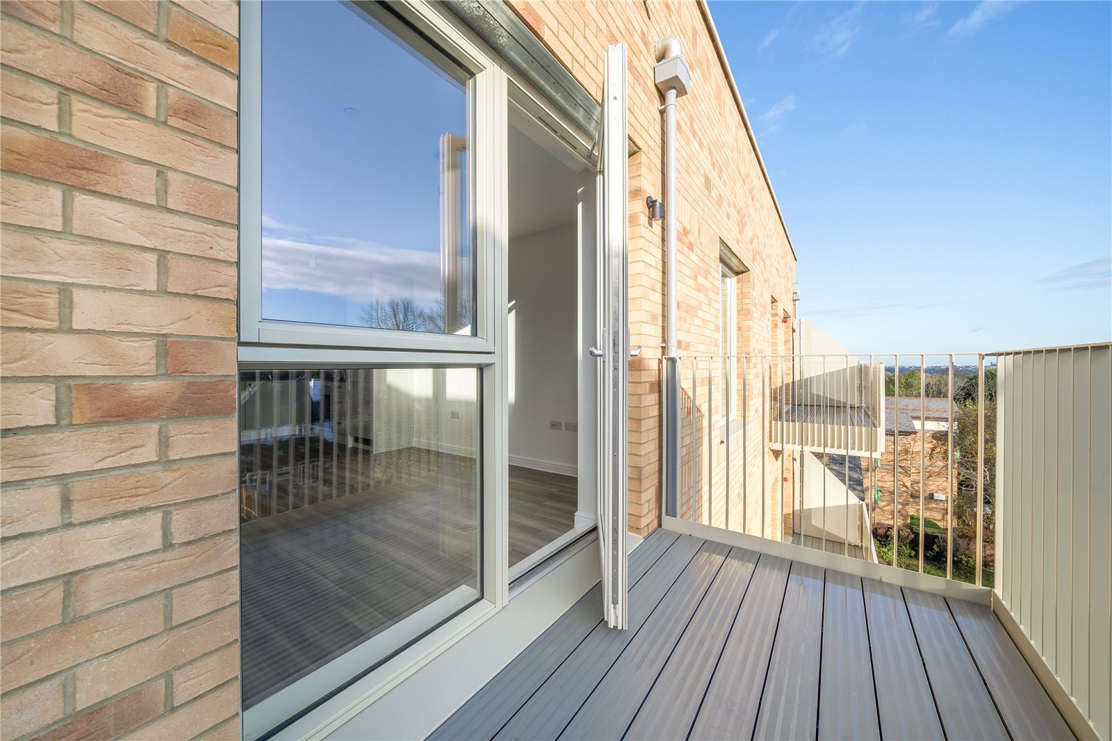 Apartment for sale in Hadlow Road, , DA14 | Acorn